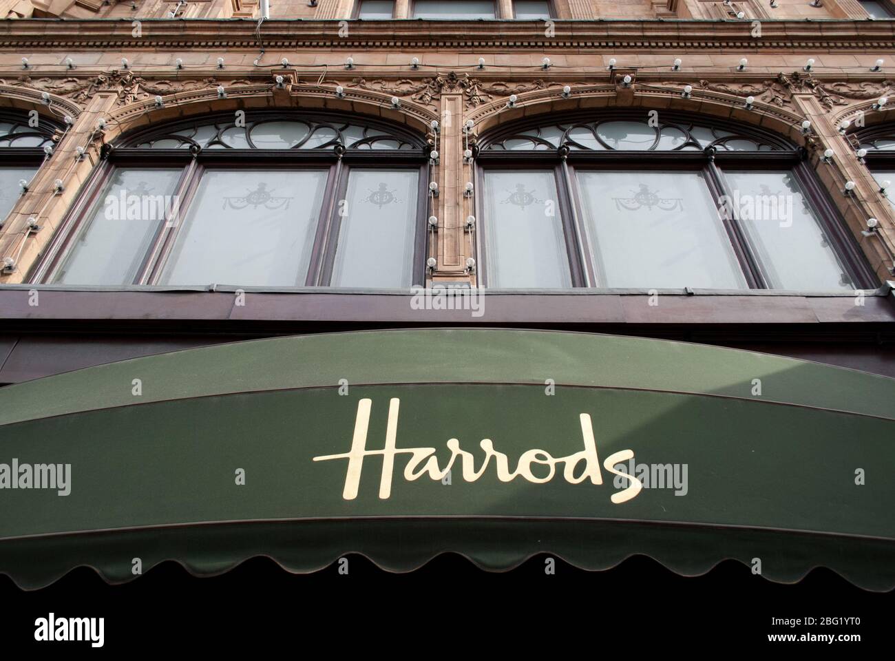 Harrods facade hi-res stock photography and images - Alamy