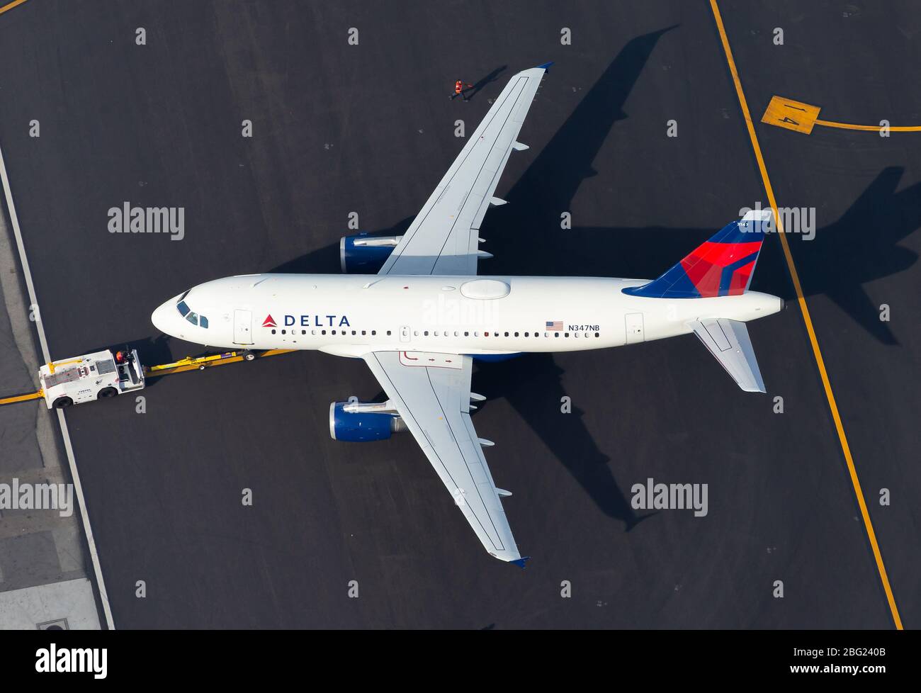 Delta Airlines Airbus A319 registered as N347NB being towed at Los ...