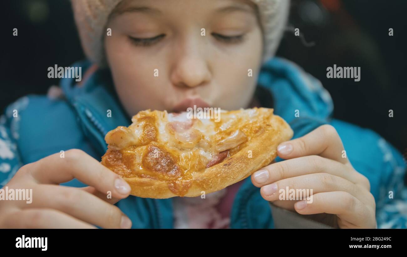 Kid chewing food open mouth hi-res stock photography and images - Alamy