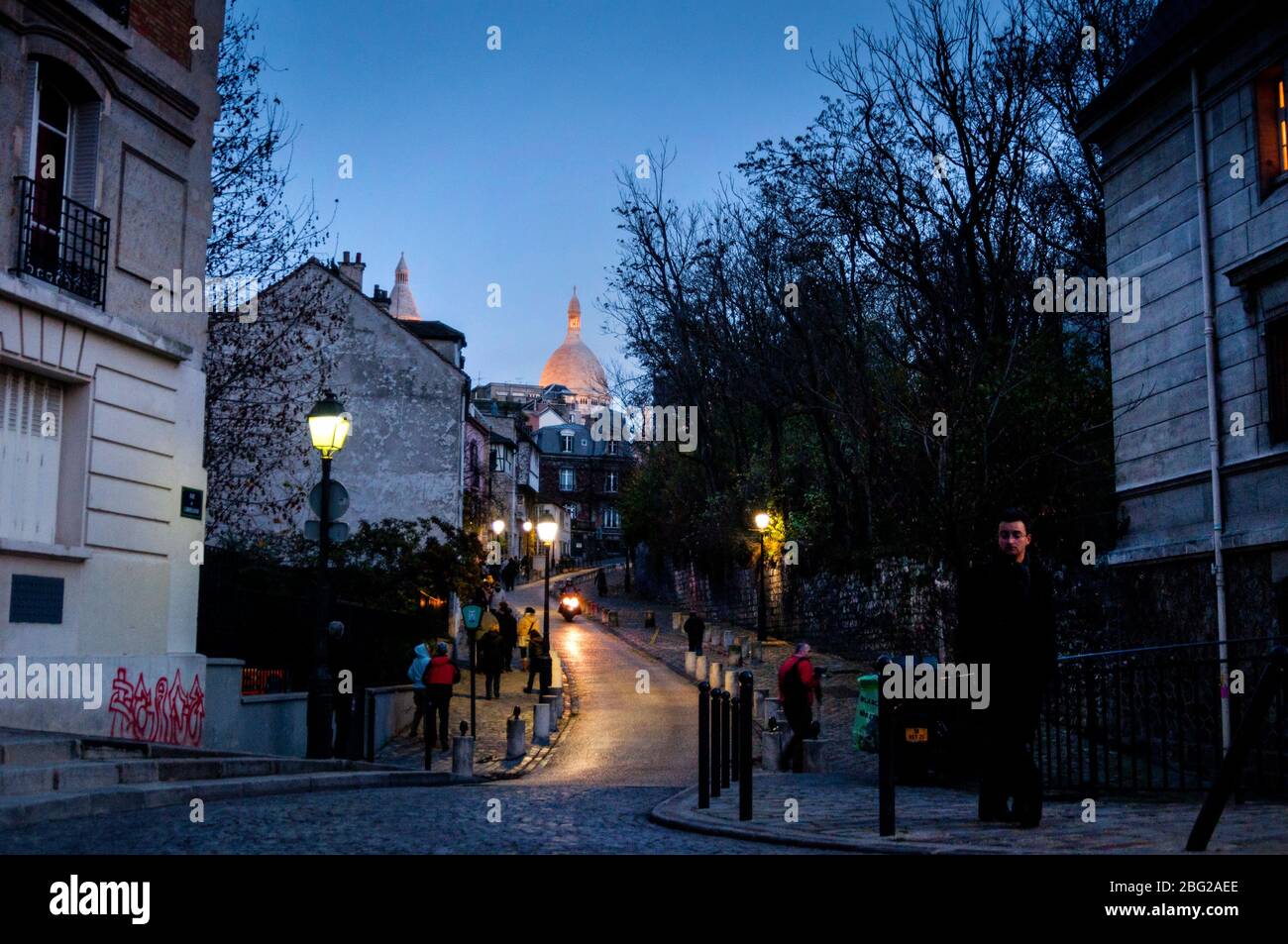Bohemian montmartre district hi-res stock photography and images - Alamy