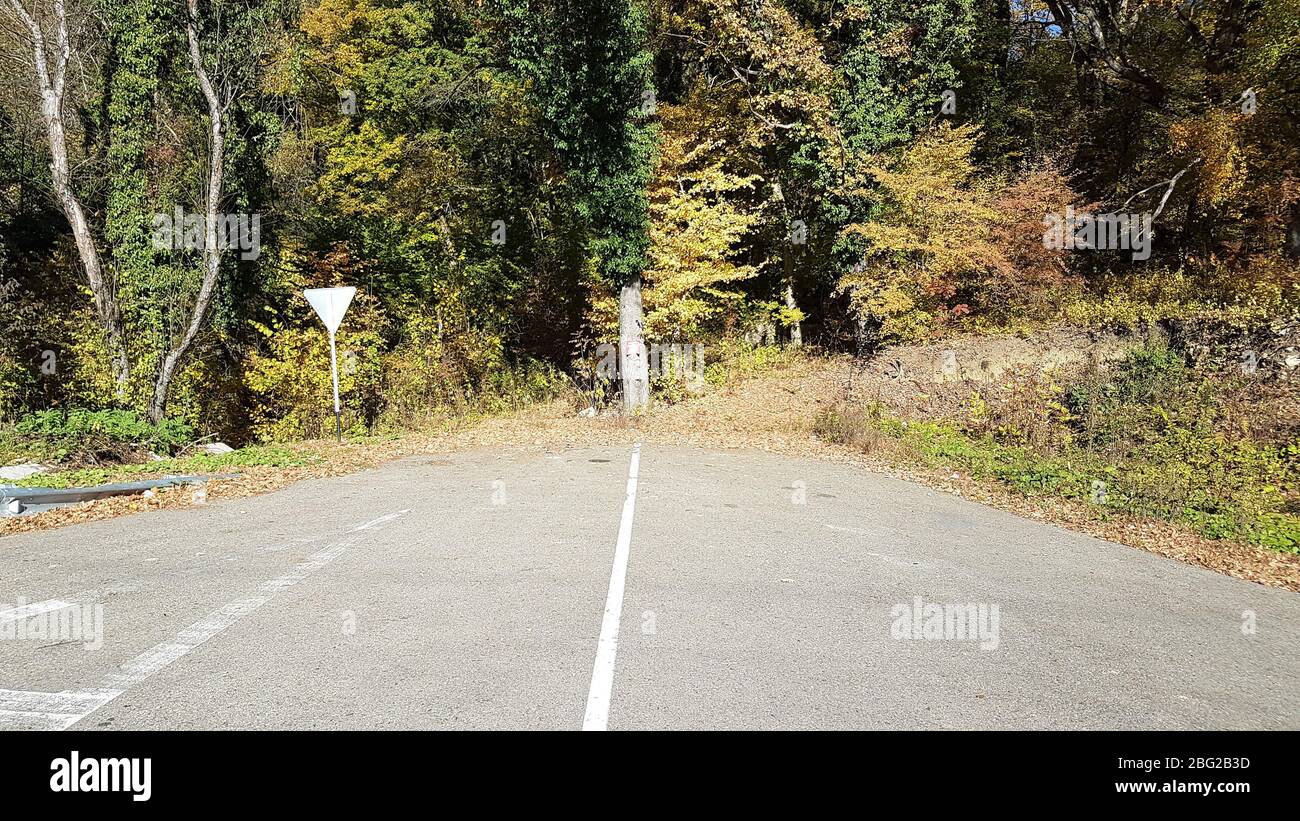 Dead End of asphalt rural road without sign Stock Photo - Alamy