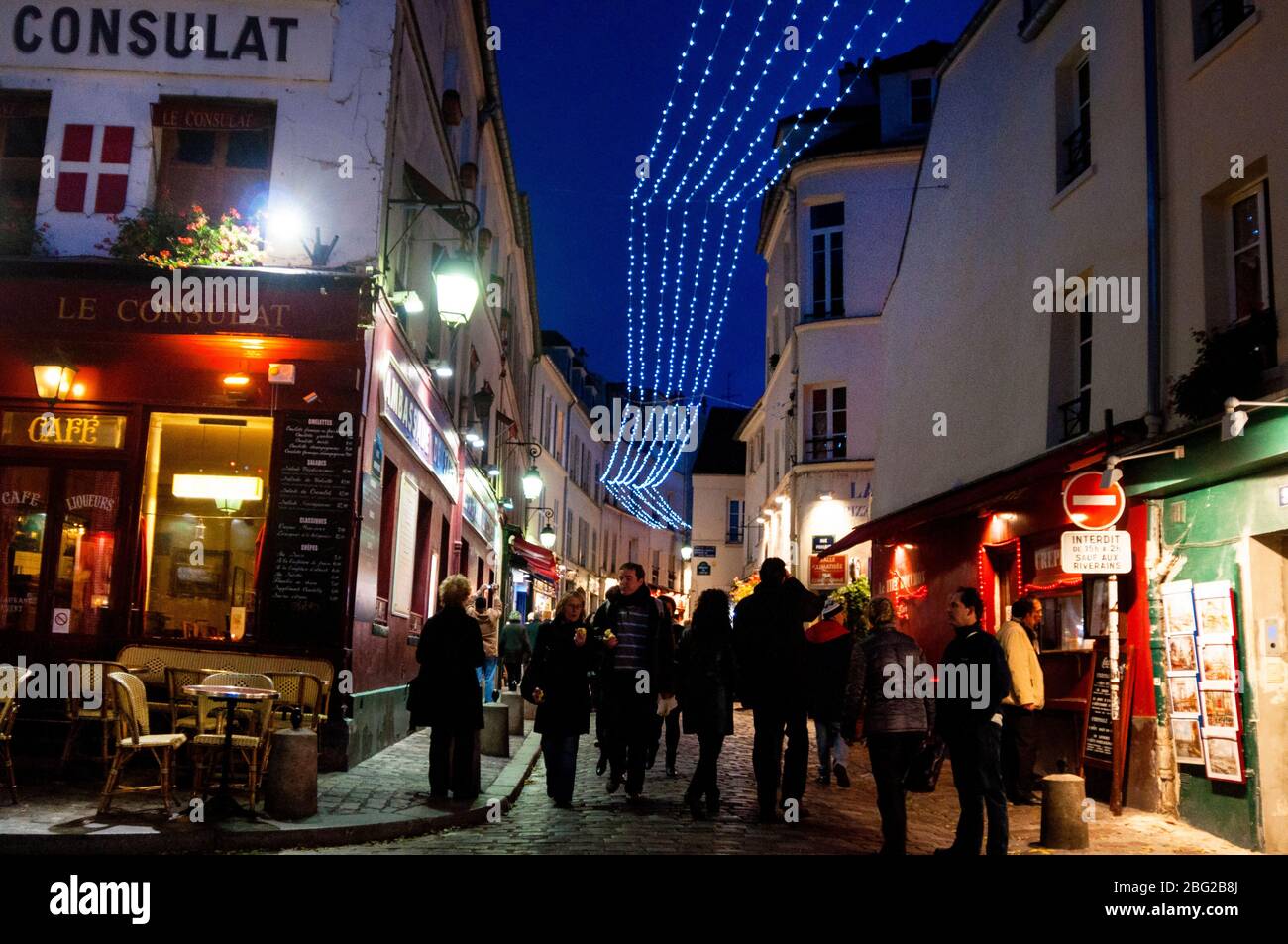 Bohemian Montmartre village on the highest hill in Paris, France Stock ...