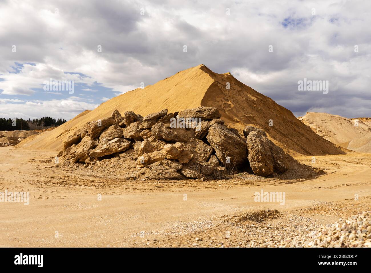 Asphalt Production High Resolution Stock Photography and Images - Alamy