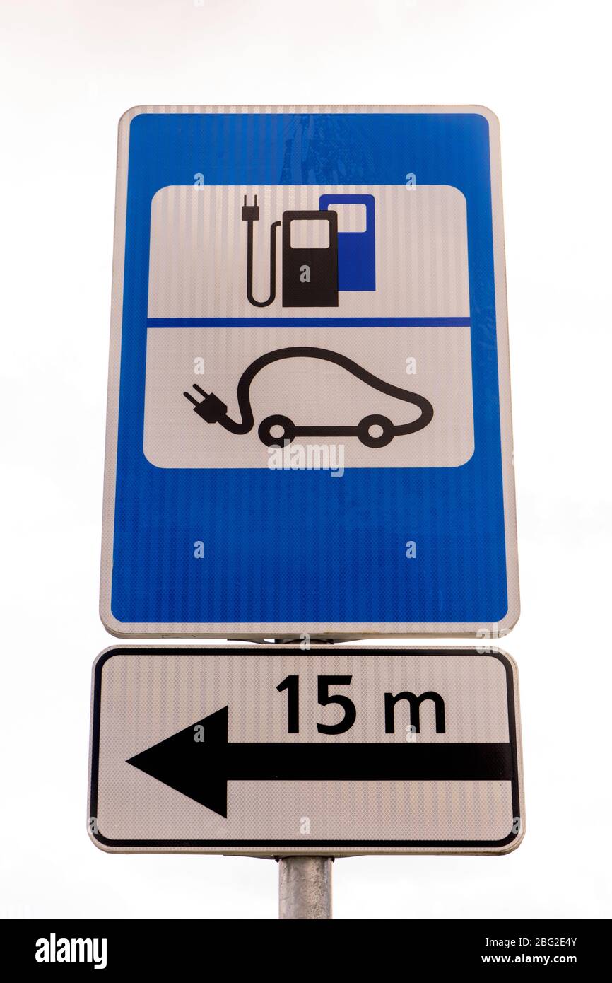 Ev charge point sign hi-res stock photography and images - Alamy