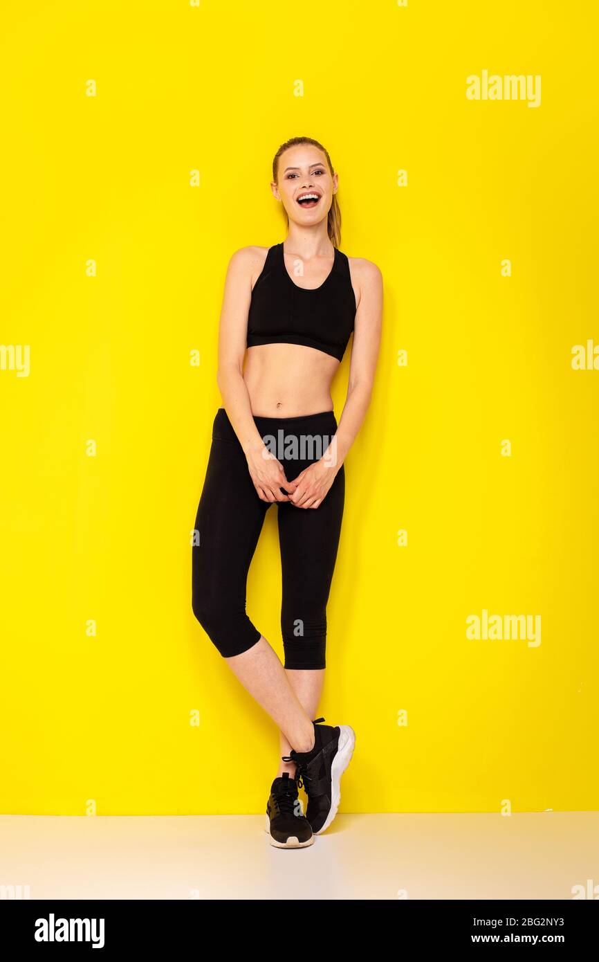 Slim fit woman hi-res stock photography and images - Alamy