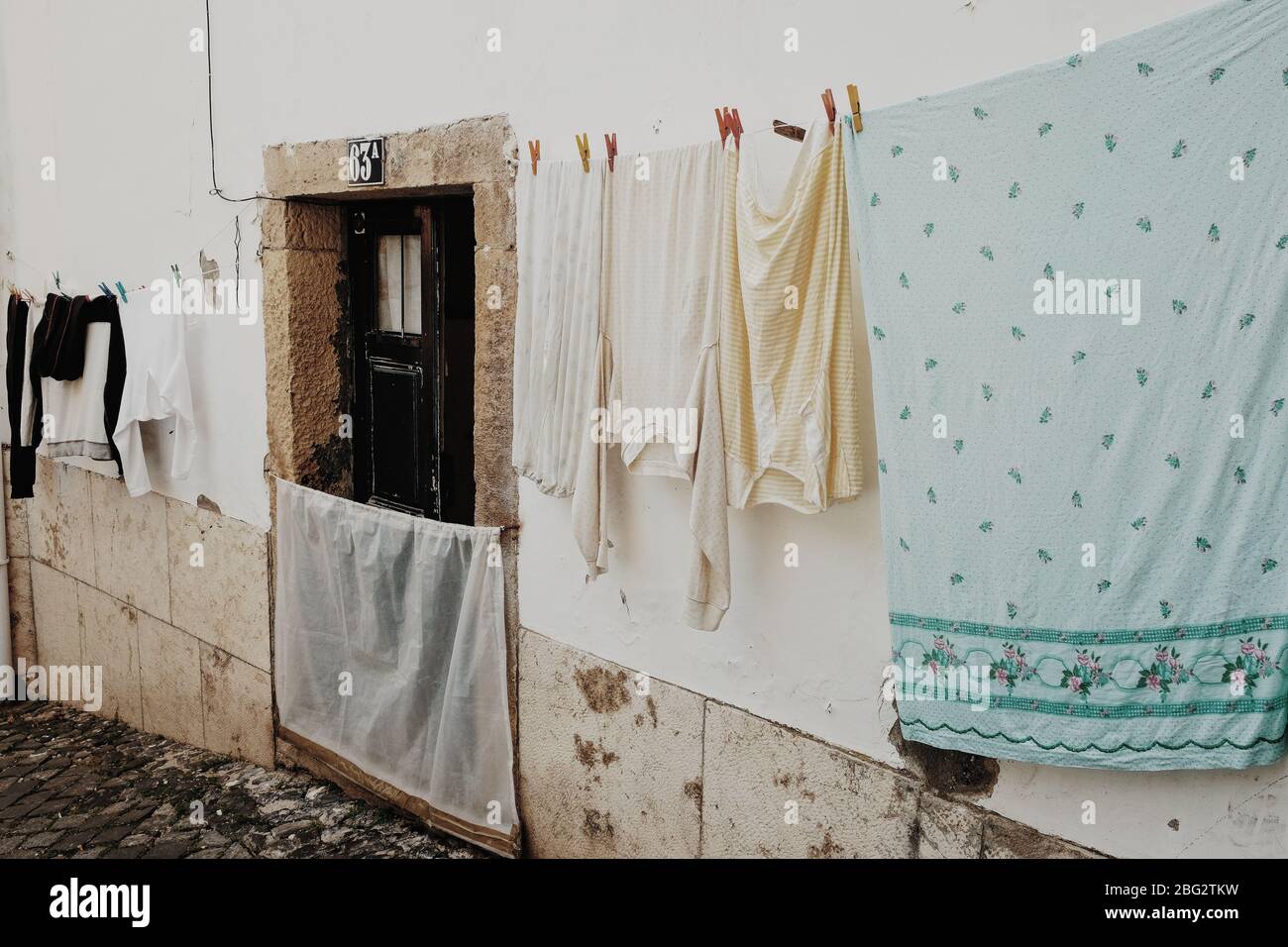 Empty clothesline hi-res stock photography and images - Alamy