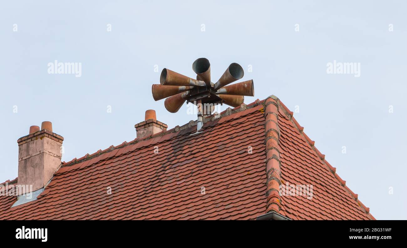 Tornado warning siren hi-res stock photography and images - Alamy