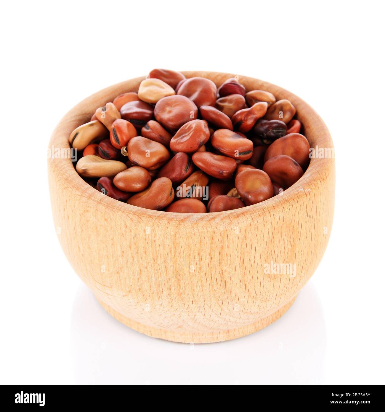 Beans in bowl isolated on white Stock Photo - Alamy
