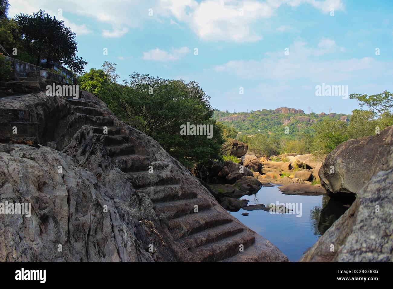 River side steps hi-res stock photography and images - Alamy