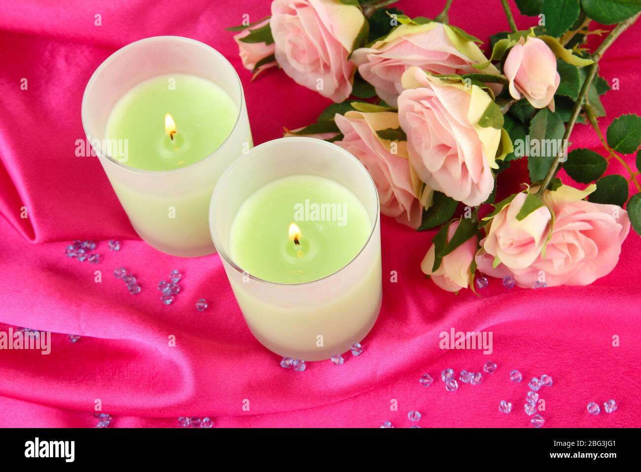 Single unlit candle hi-res stock photography and images - Alamy