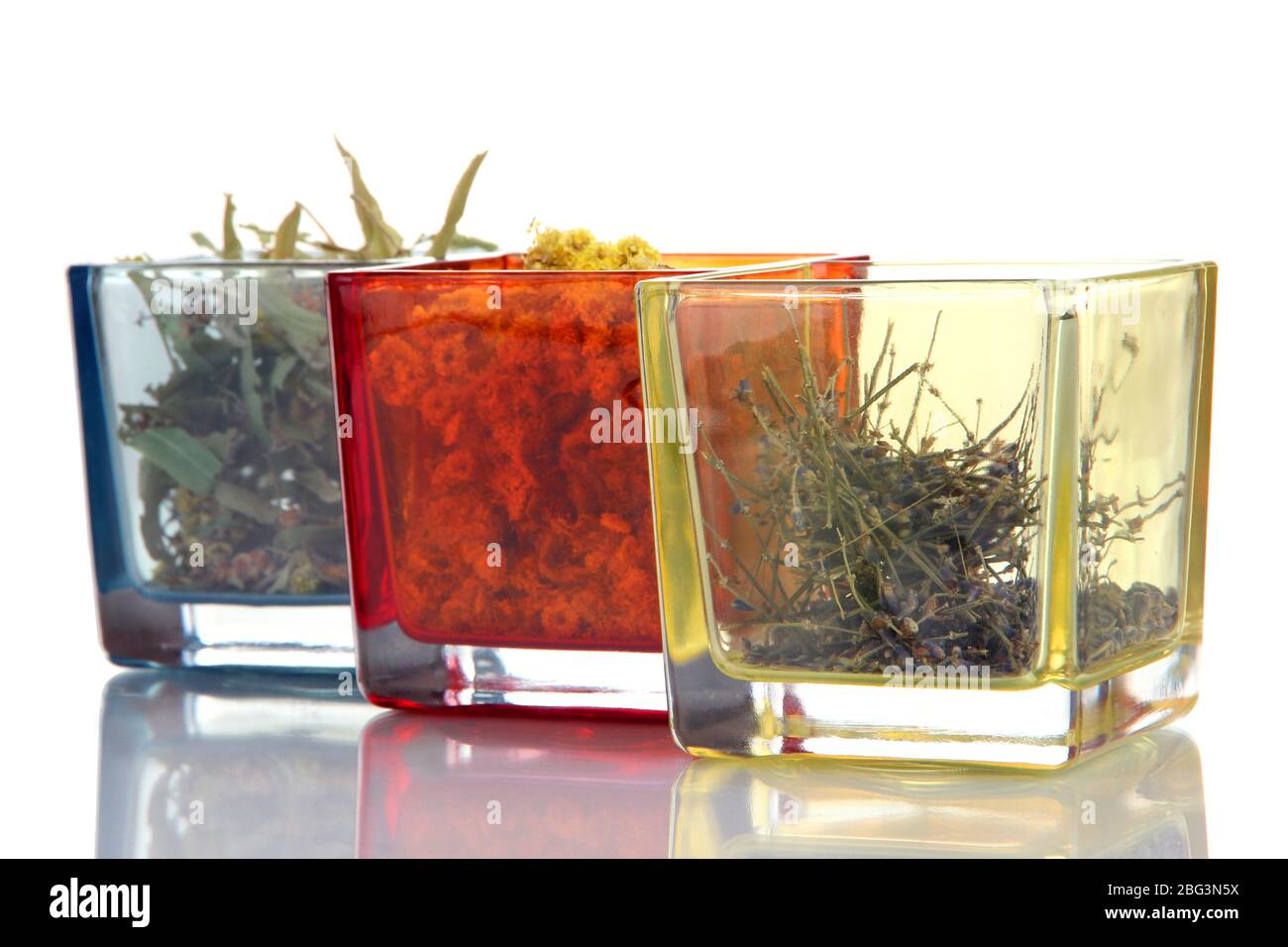 Pile dried herbs cooking cutout hi-res stock photography and images - Alamy