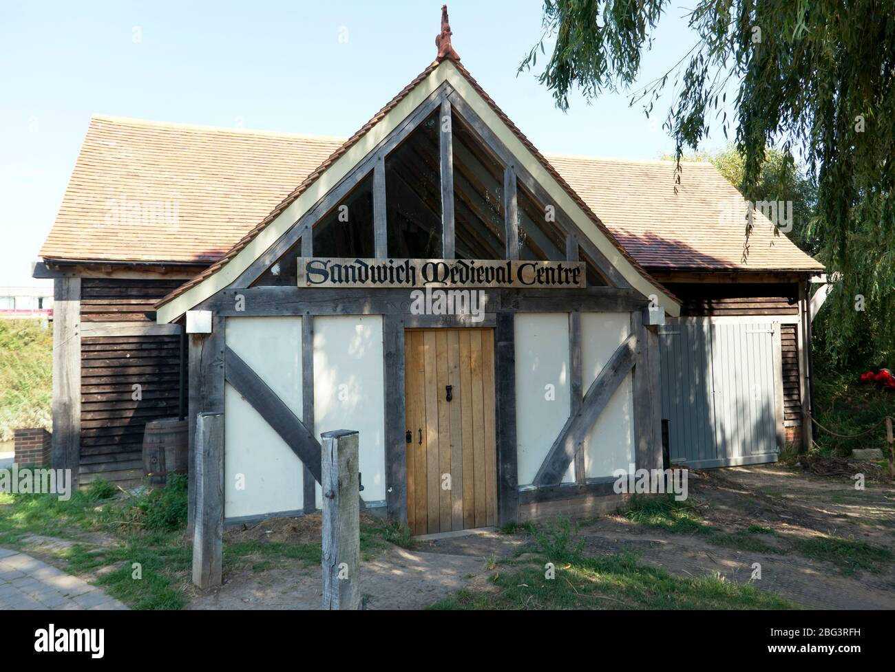 View of the Sandwich Medieval Centre, The Quay, Sandwich, Kent Stock ...
