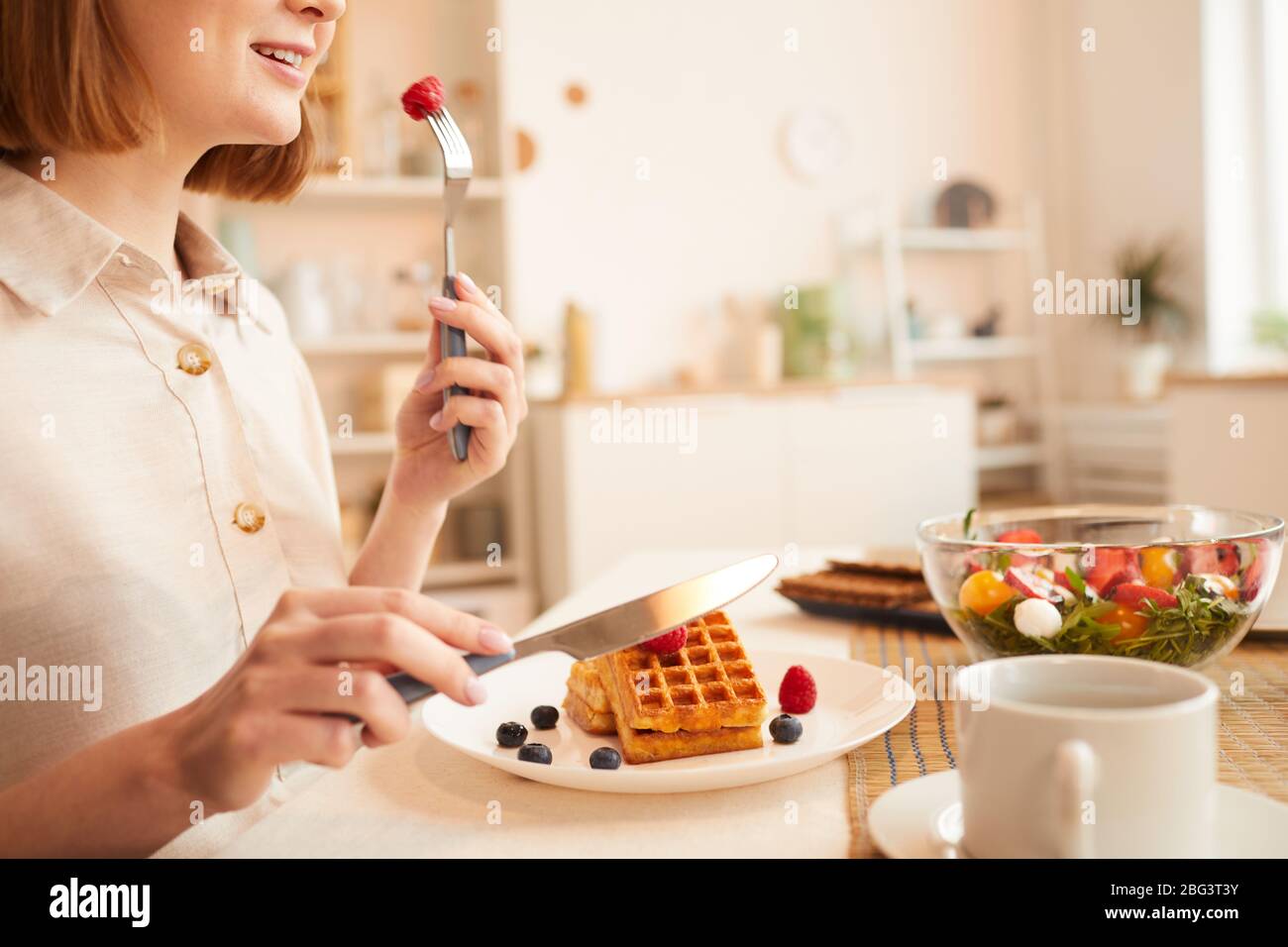 Woman dining alone hi-res stock photography and images - Alamy