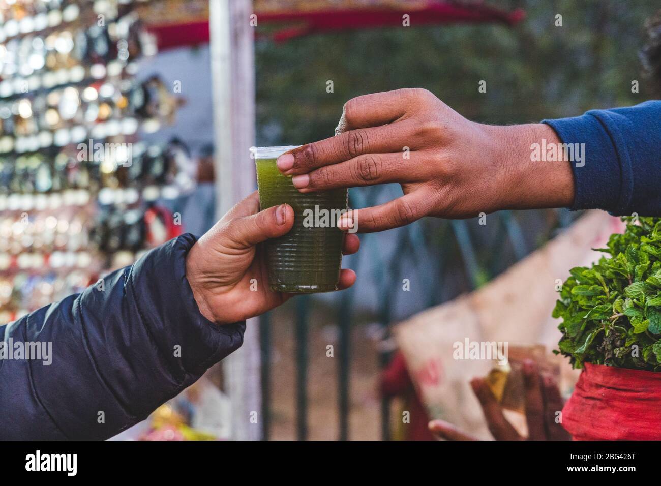 Buying a lemon hi-res stock photography and images - Alamy