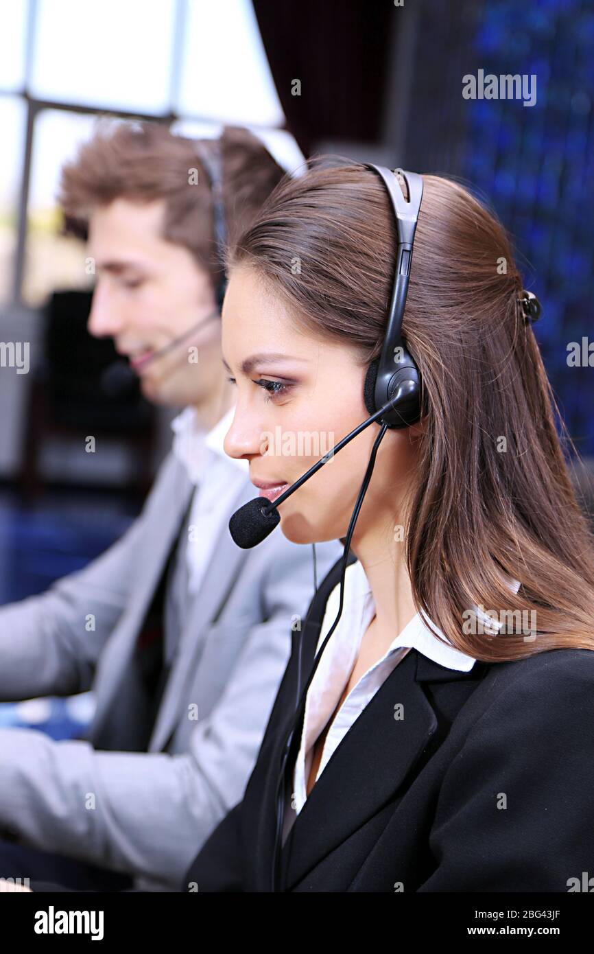 Male call center workers sitting hi-res stock photography and images - Alamy