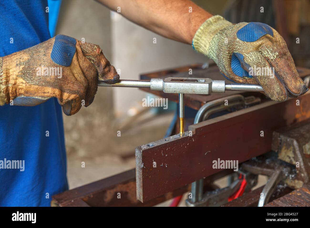 Hand threading tool hi-res stock photography and images - Alamy