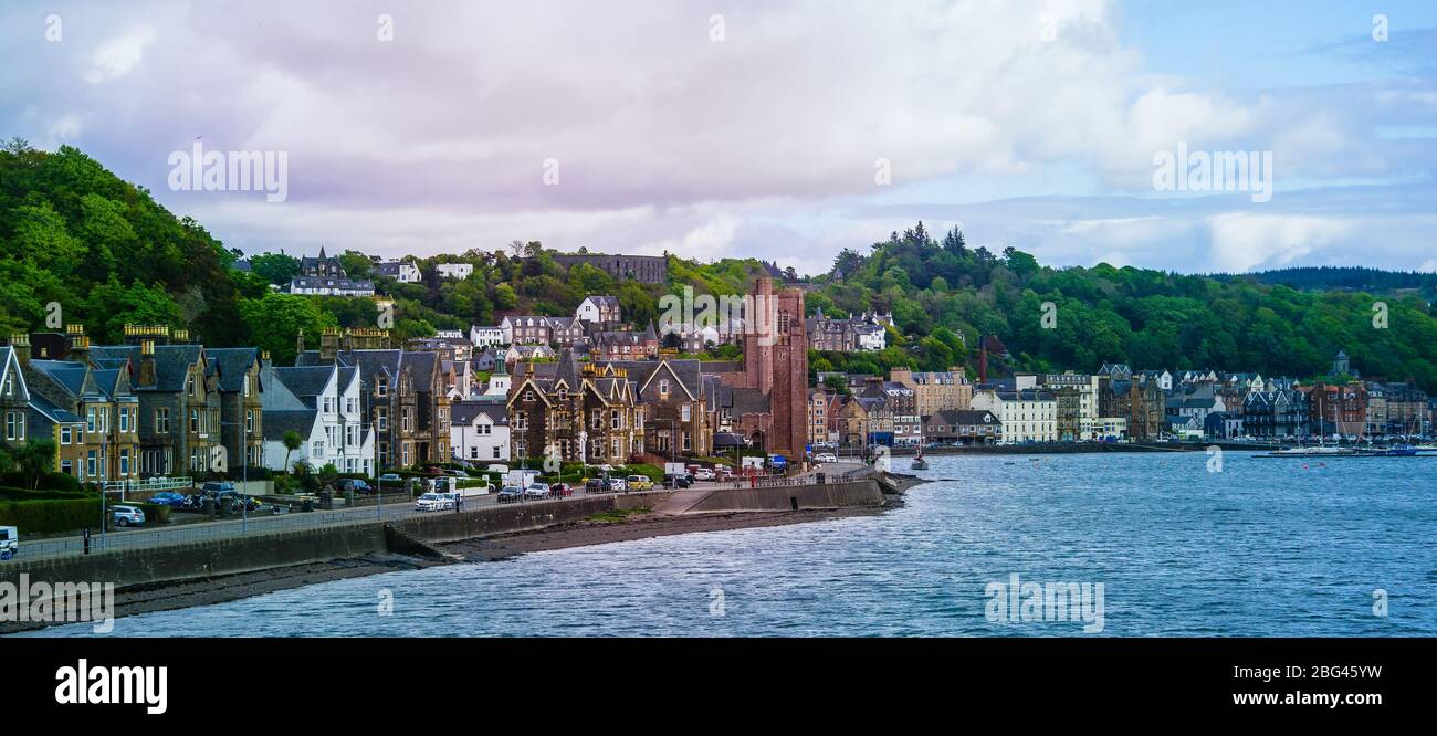 Oban town center hi-res stock photography and images - Alamy