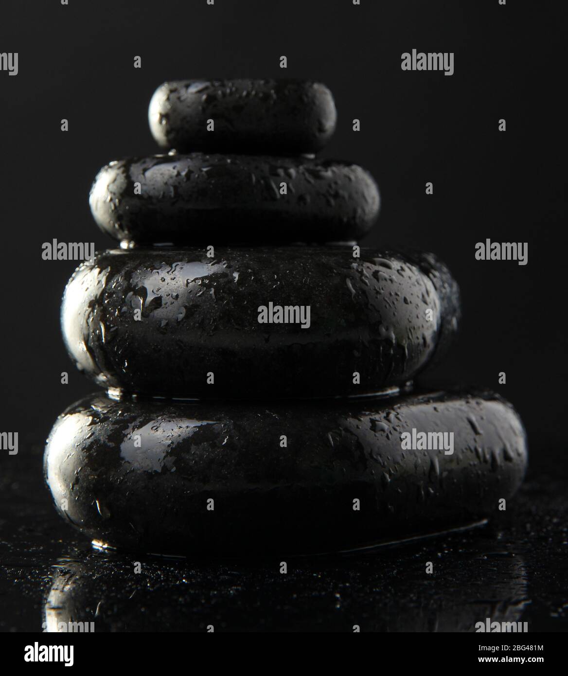 Hot stones japanese hi-res stock photography and images - Alamy