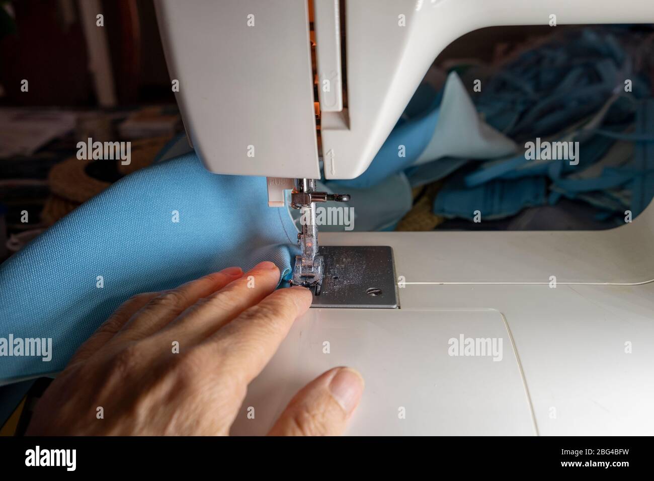 Face masks made at home to prevent the spread of the corona virus ...