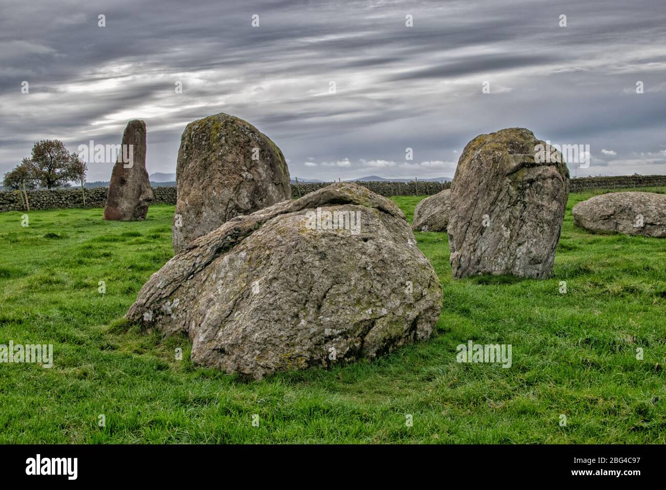 Long Meg/Long Meg and her Daughters, standing stone and stone circle ...