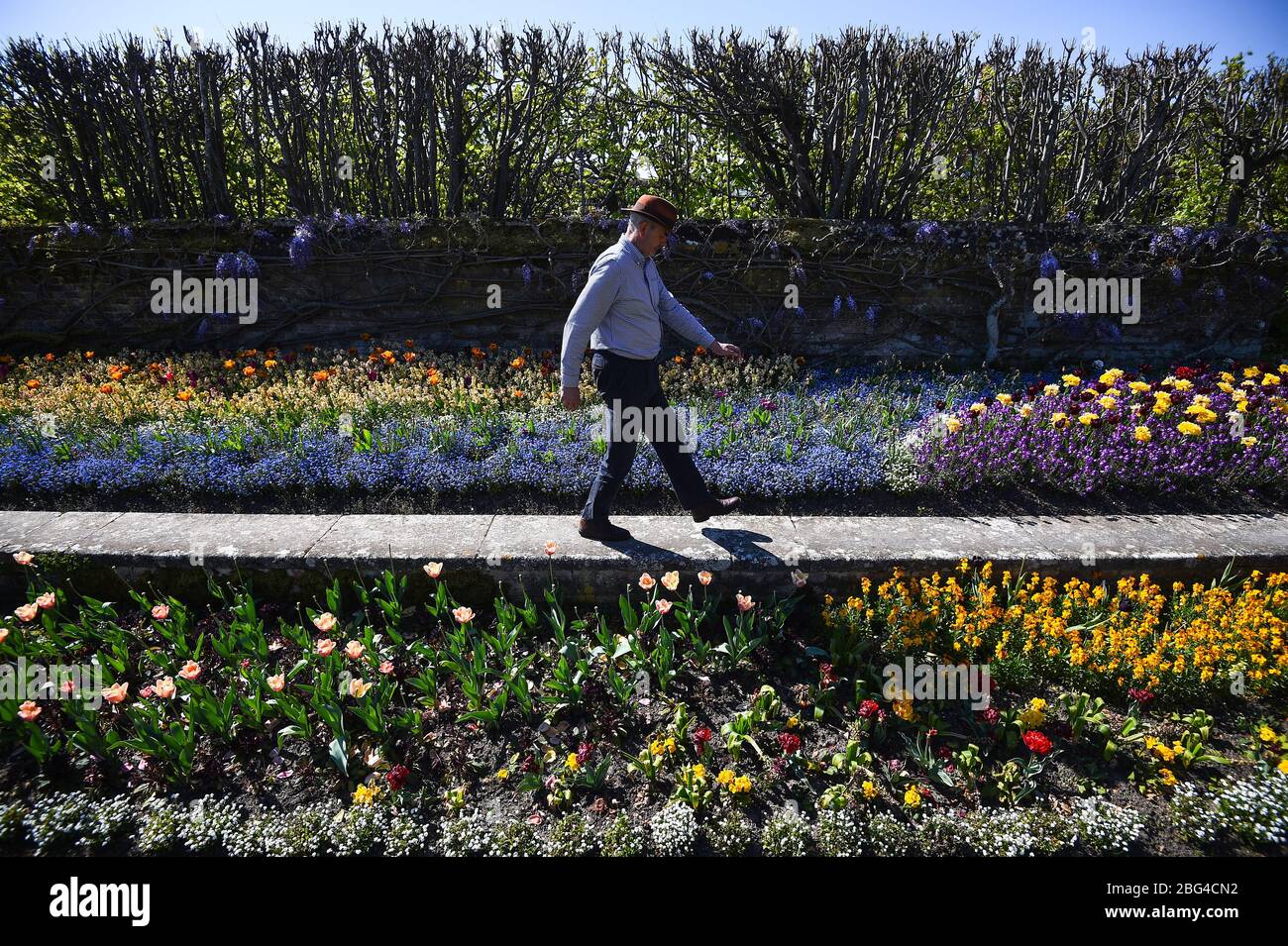 Temporarily closed hi-res stock photography and images - Alamy