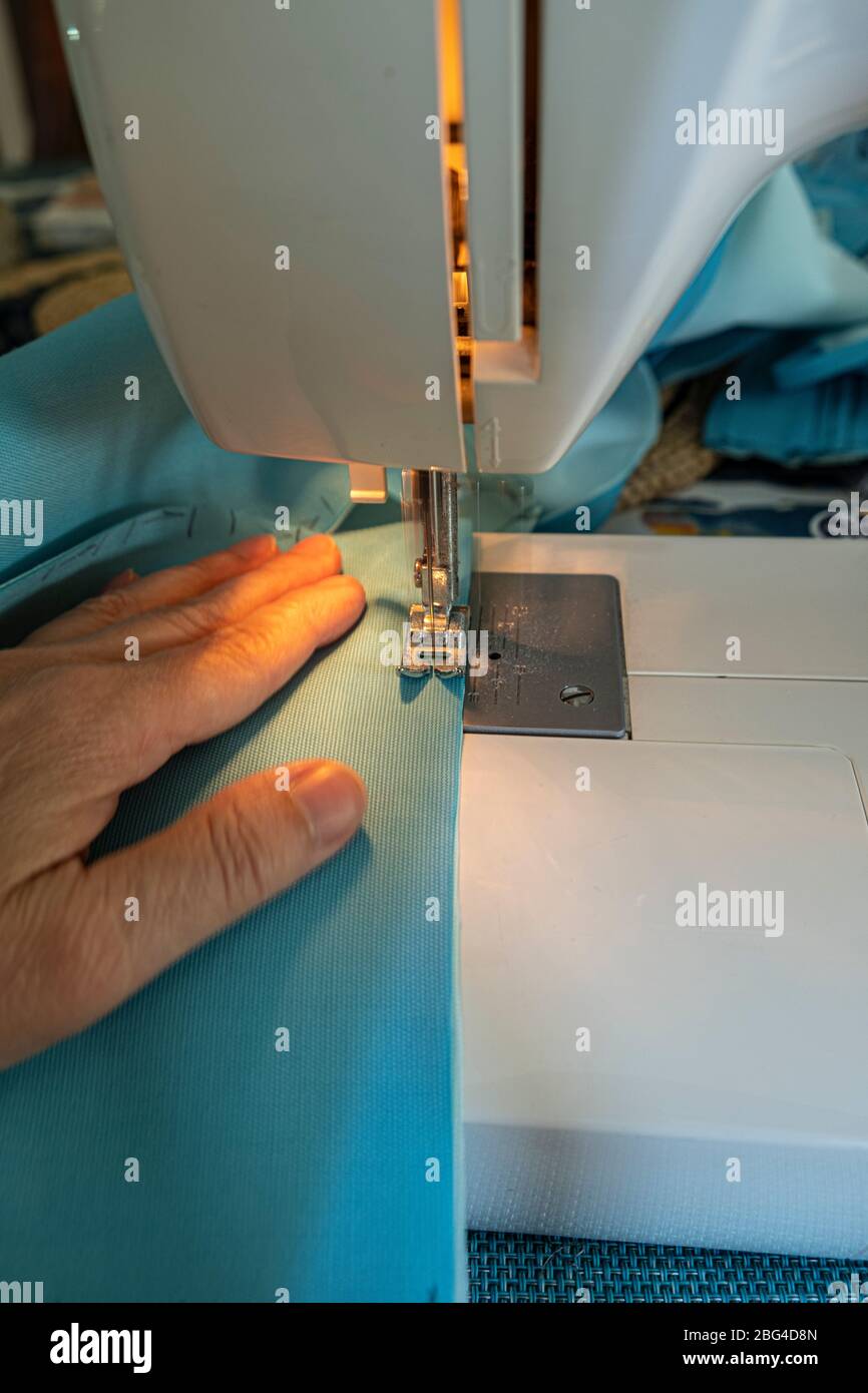 Face masks made at home to prevent the spread of the corona virus ...