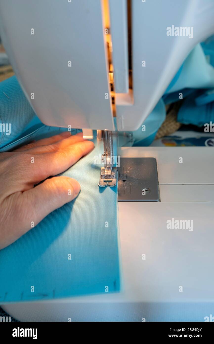 Face masks made at home to prevent the spread of the corona virus ...