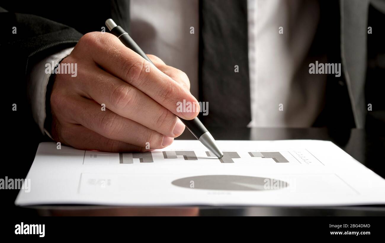 Reviewing charts hi-res stock photography and images - Alamy