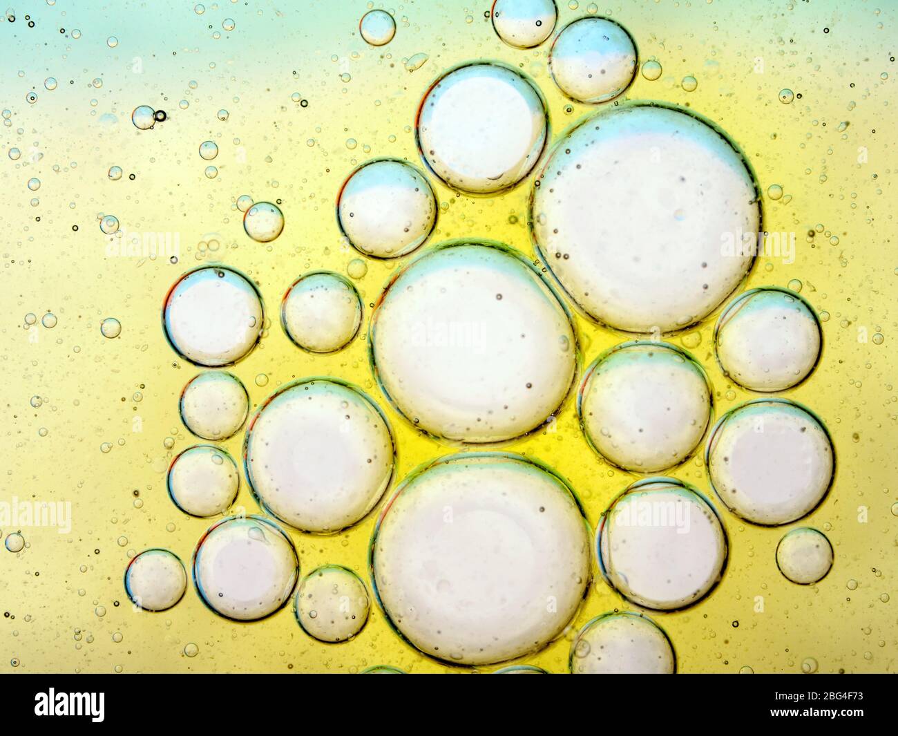 Oil bubbles hi-res stock photography and images - Alamy