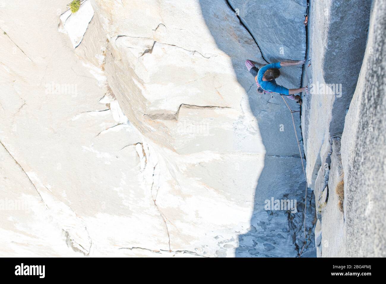 Climber lead climbing Changing Corners on the Nose, Yosemite, Capitan ...