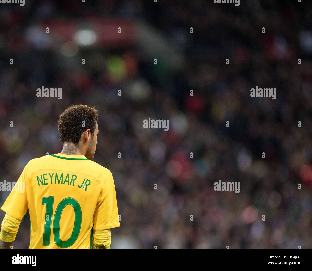 Neymar shirt hi-res stock photography and images - Alamy