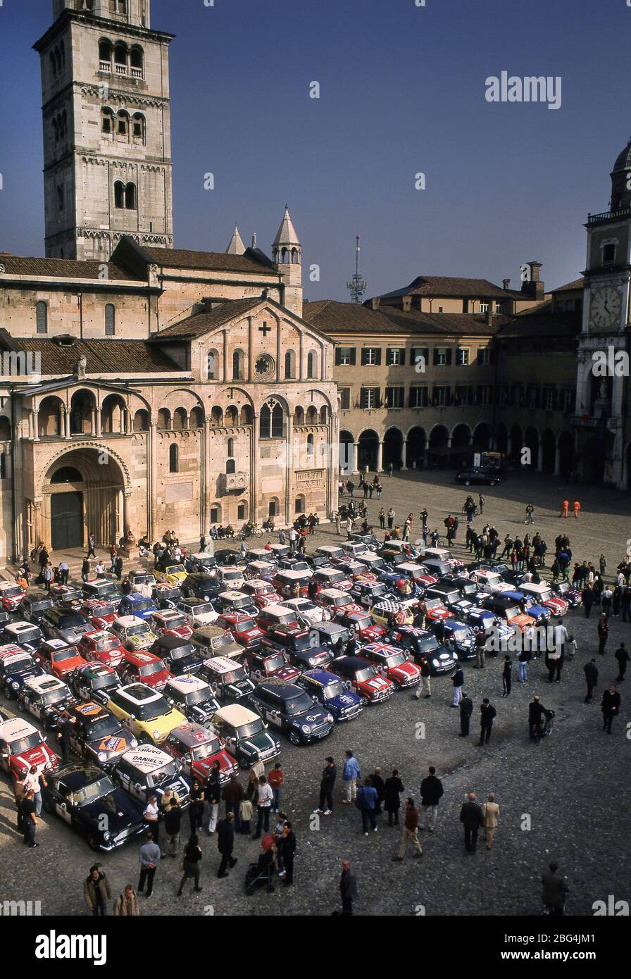 Bmc mini cooper rally car hi-res stock photography and images - Alamy