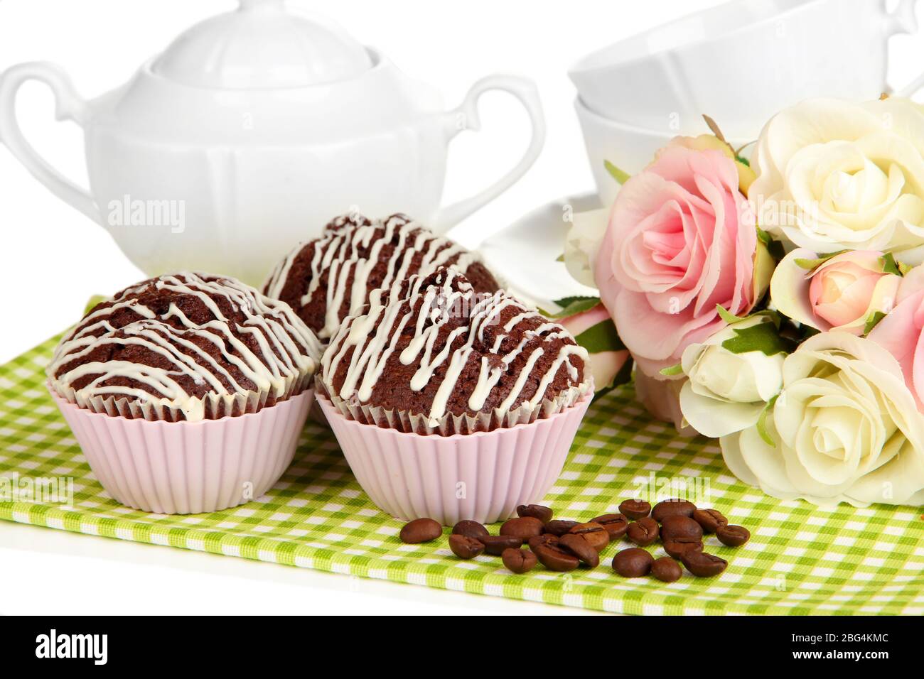 Sweet chocolate cupcakes close up Stock Photo - Alamy