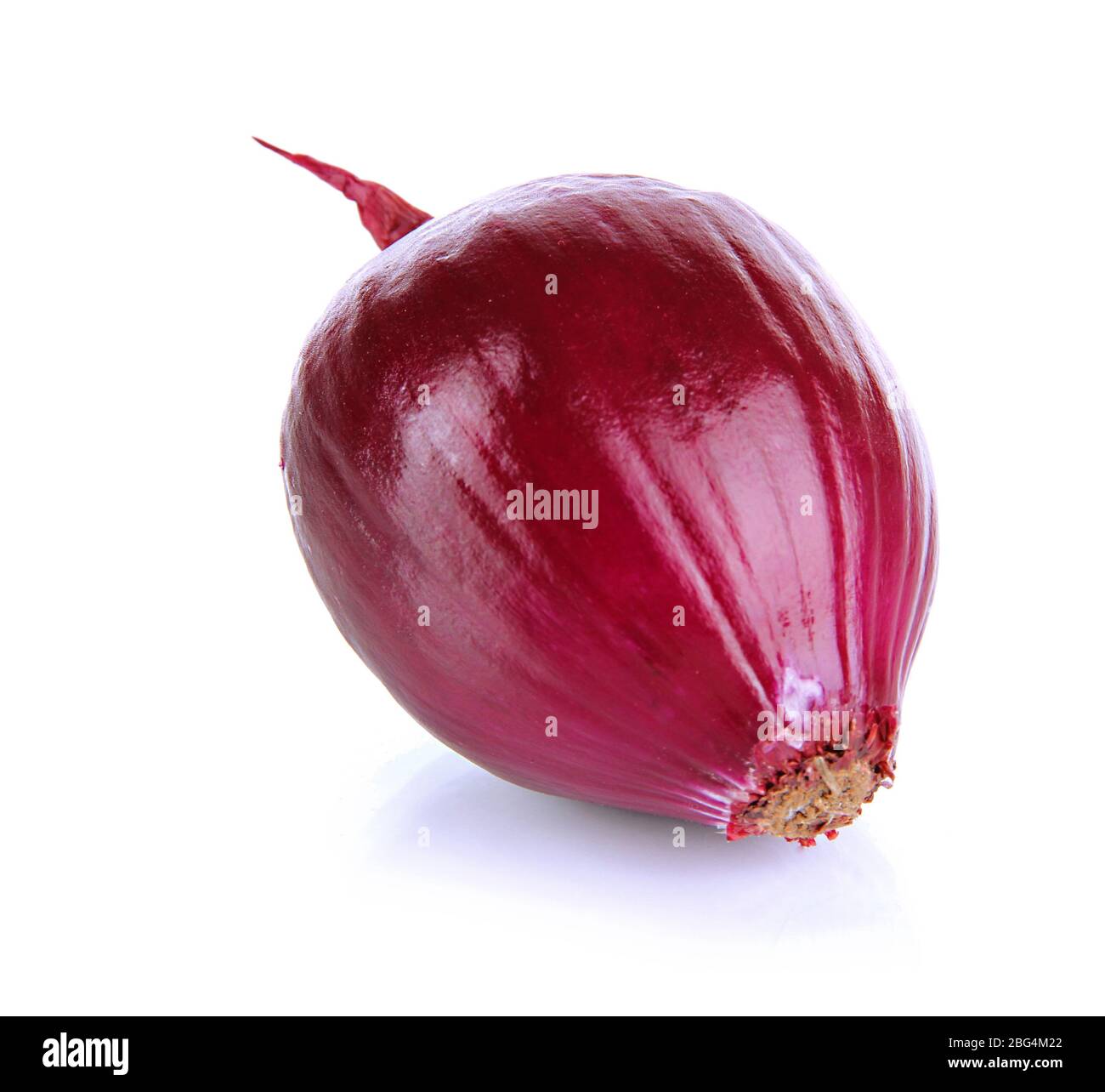 Purple onion isolated on white Stock Photo - Alamy