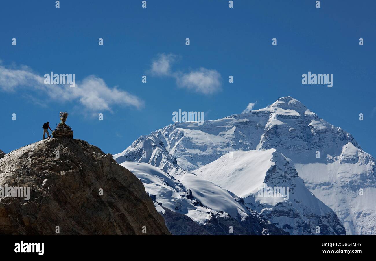 The north face of mount Everest see from the Tibetan side Stock Photo ...