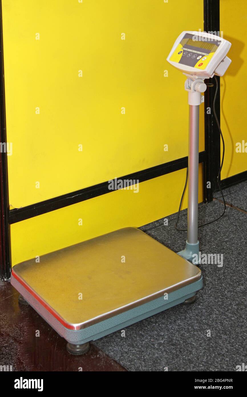 Weighing Scale for Measuring Mass in Industry Stock Photo - Alamy