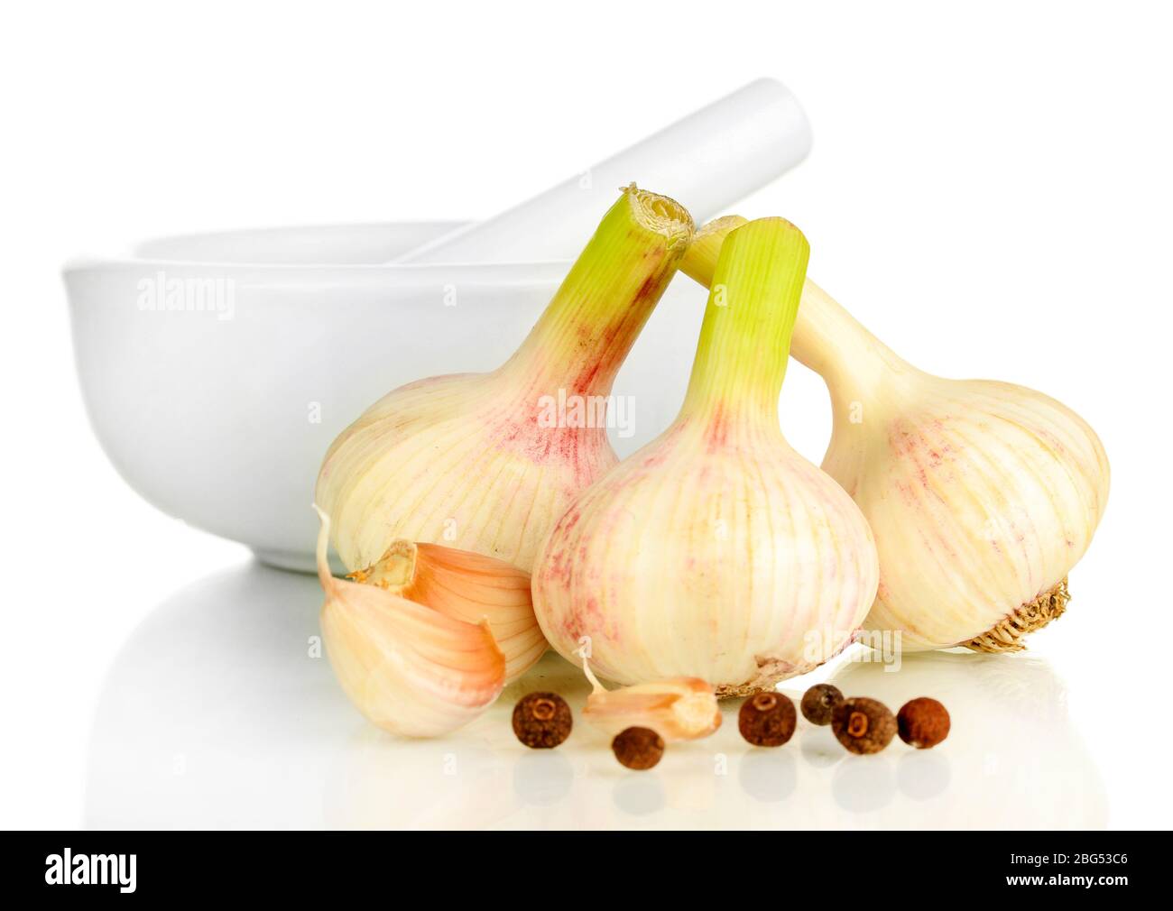 Garlic isolated on white Stock Photo - Alamy