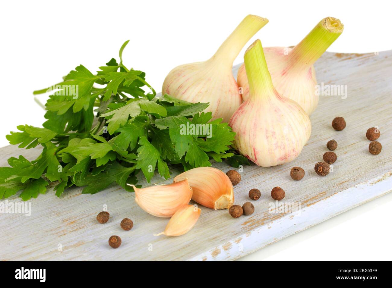 Garlic isolated on white Stock Photo - Alamy