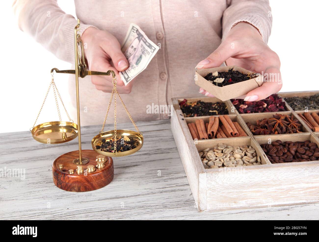 Scales balance spices hi-res stock photography and images - Alamy