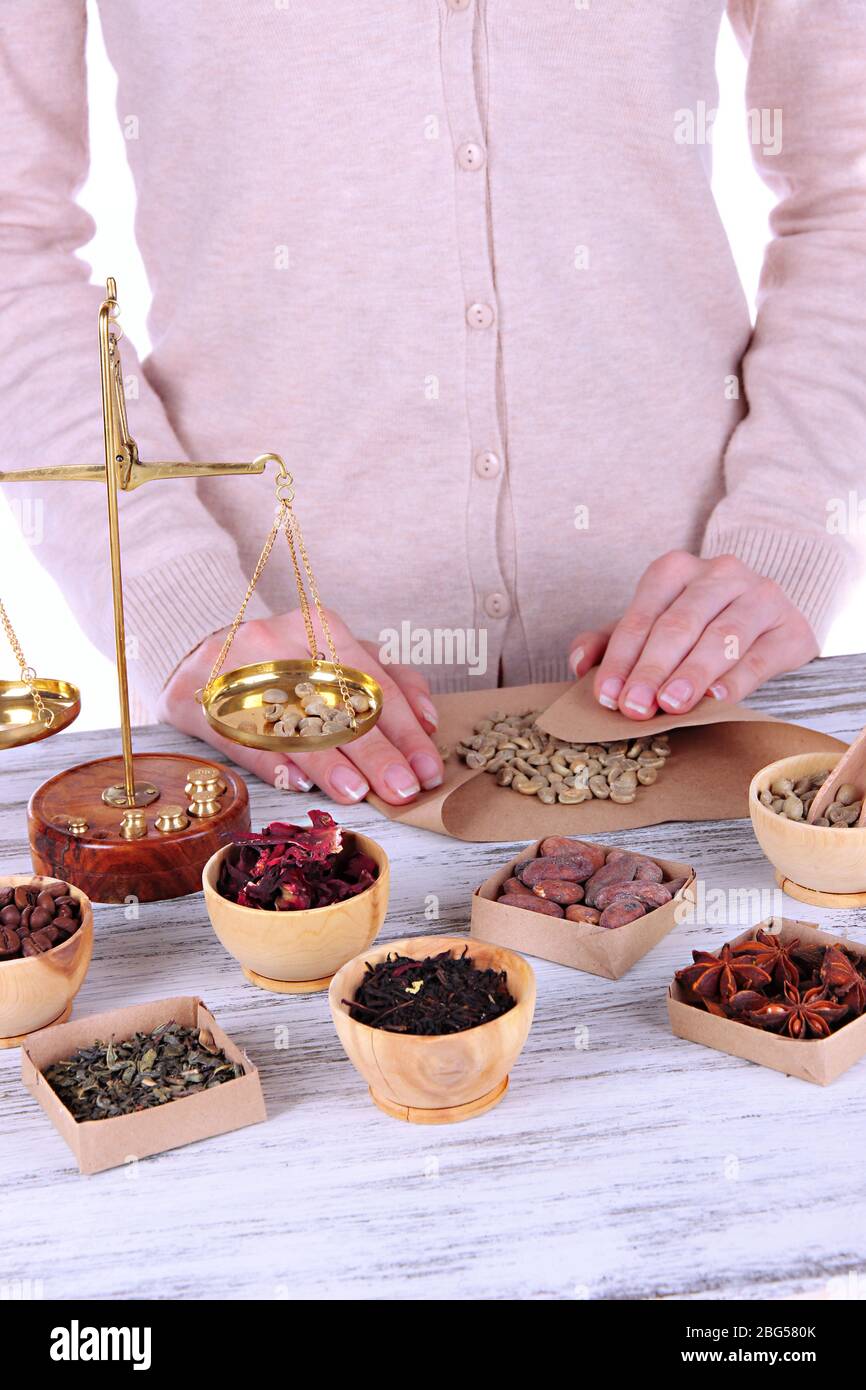 Scales balance spices hi-res stock photography and images - Alamy