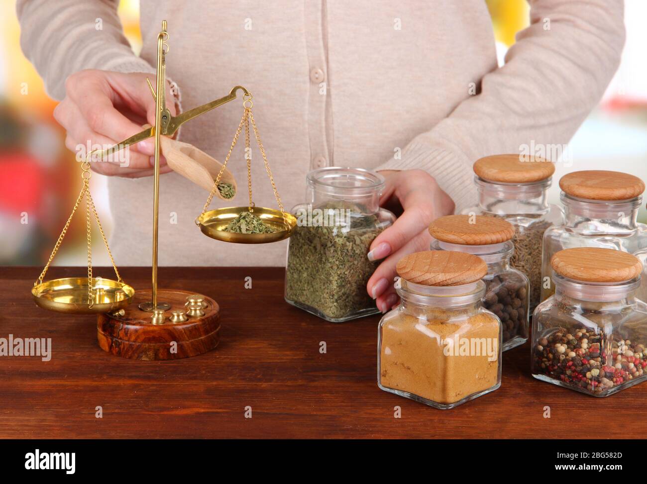 Scales balance spices hi-res stock photography and images - Alamy