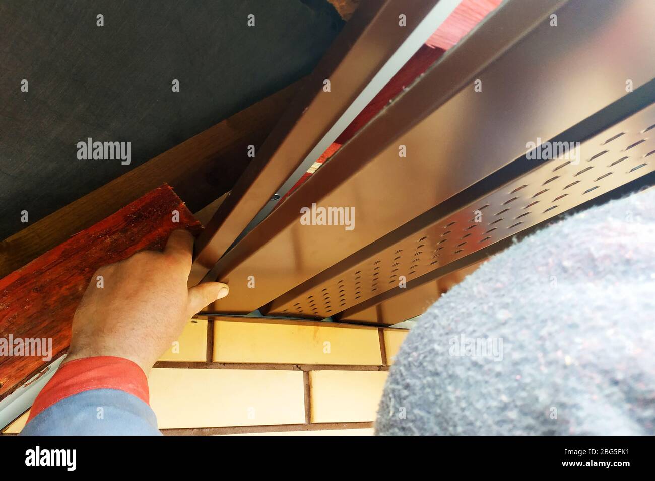 Closeup of eaves hanging in newly built houses.2020 Stock Photo - Alamy