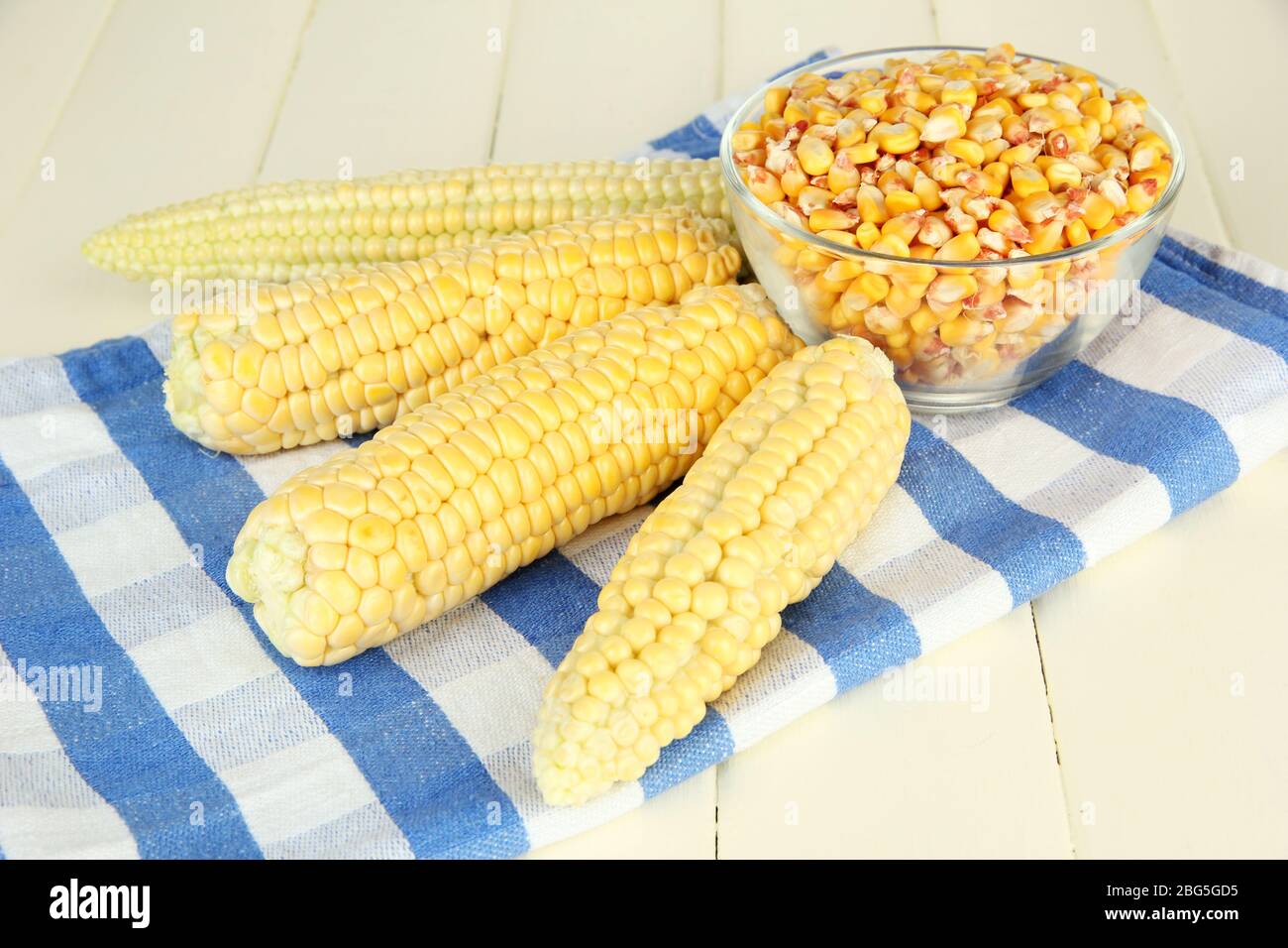 Organic dried blue corn kernels hi-res stock photography and images - Alamy