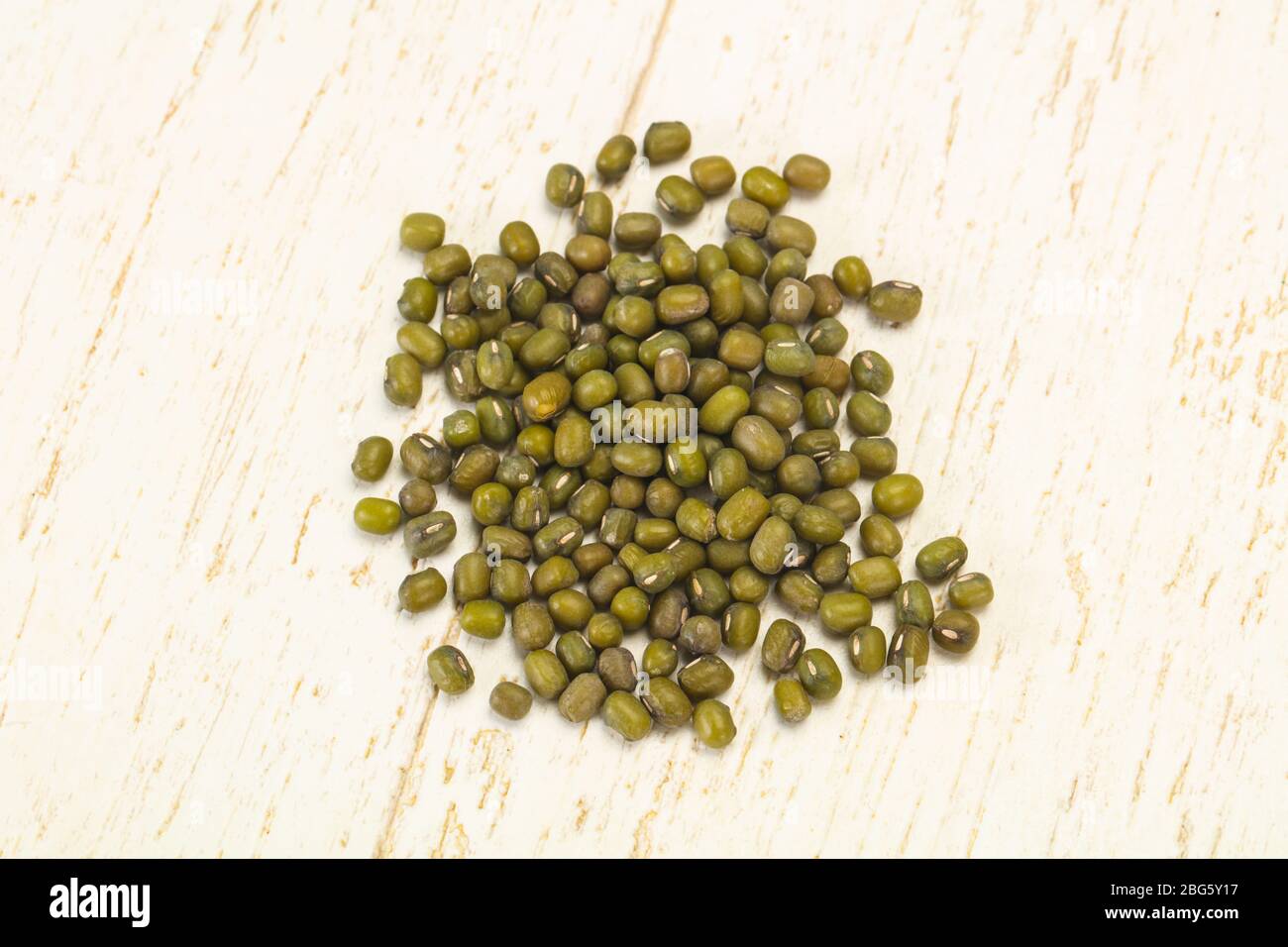 Dry raw beans mung ready for cooking Stock Photo - Alamy