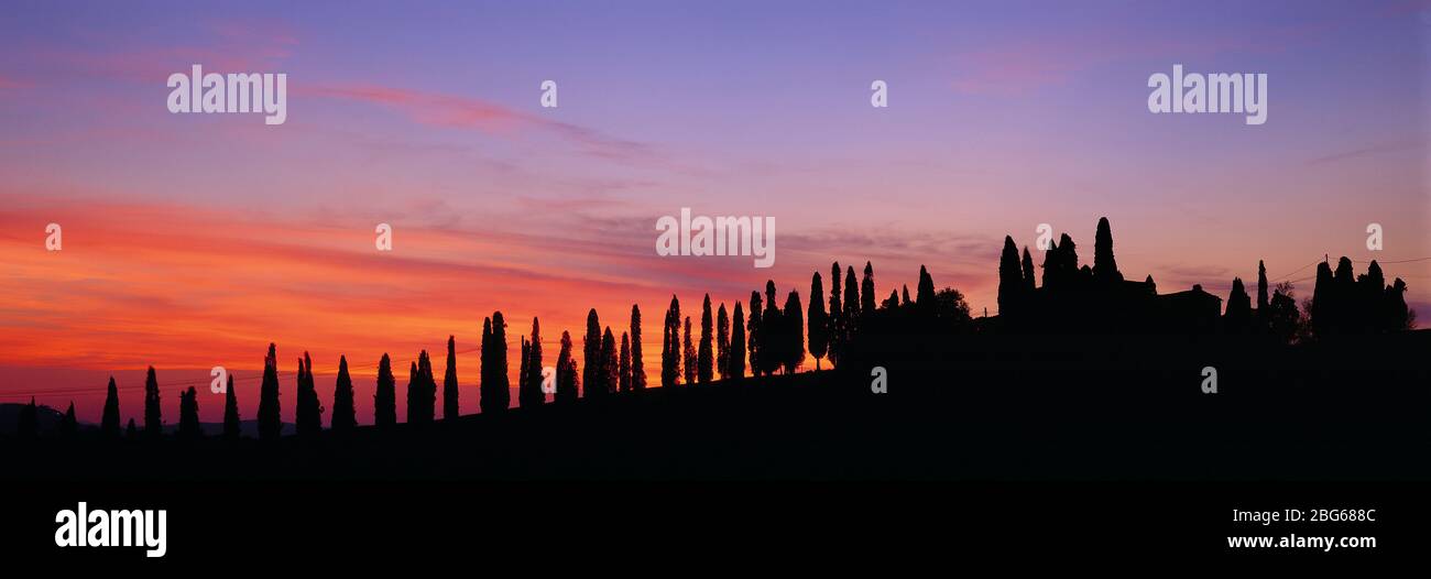 Tuscany italy sunset panorama hi-res stock photography and images - Alamy