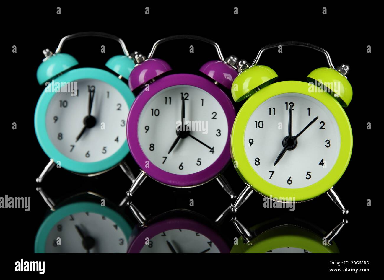 Dark grey clock hi-res stock photography and images - Alamy