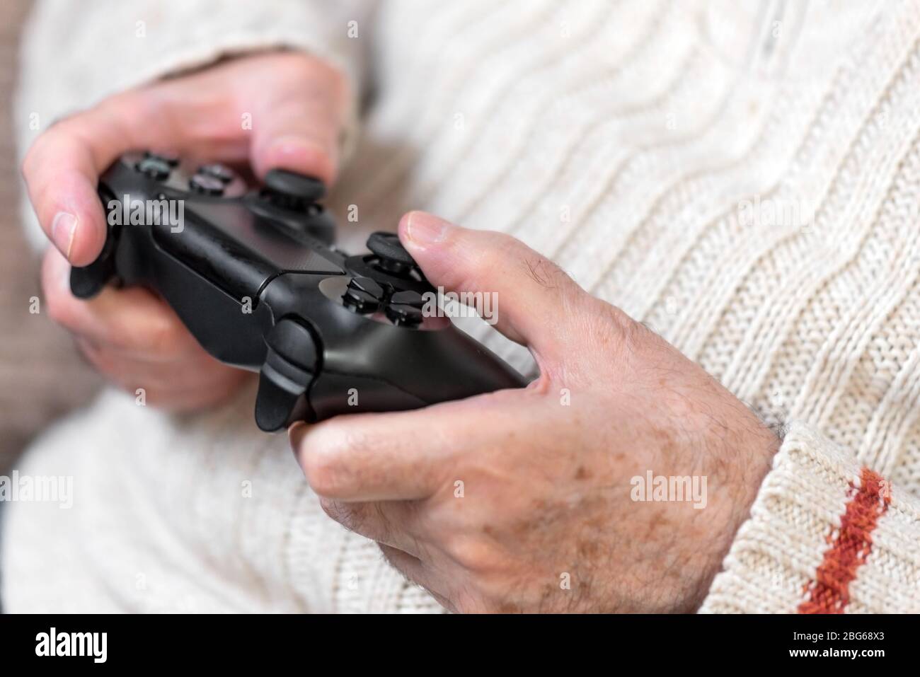 Senior controller hi-res stock photography and images - Alamy