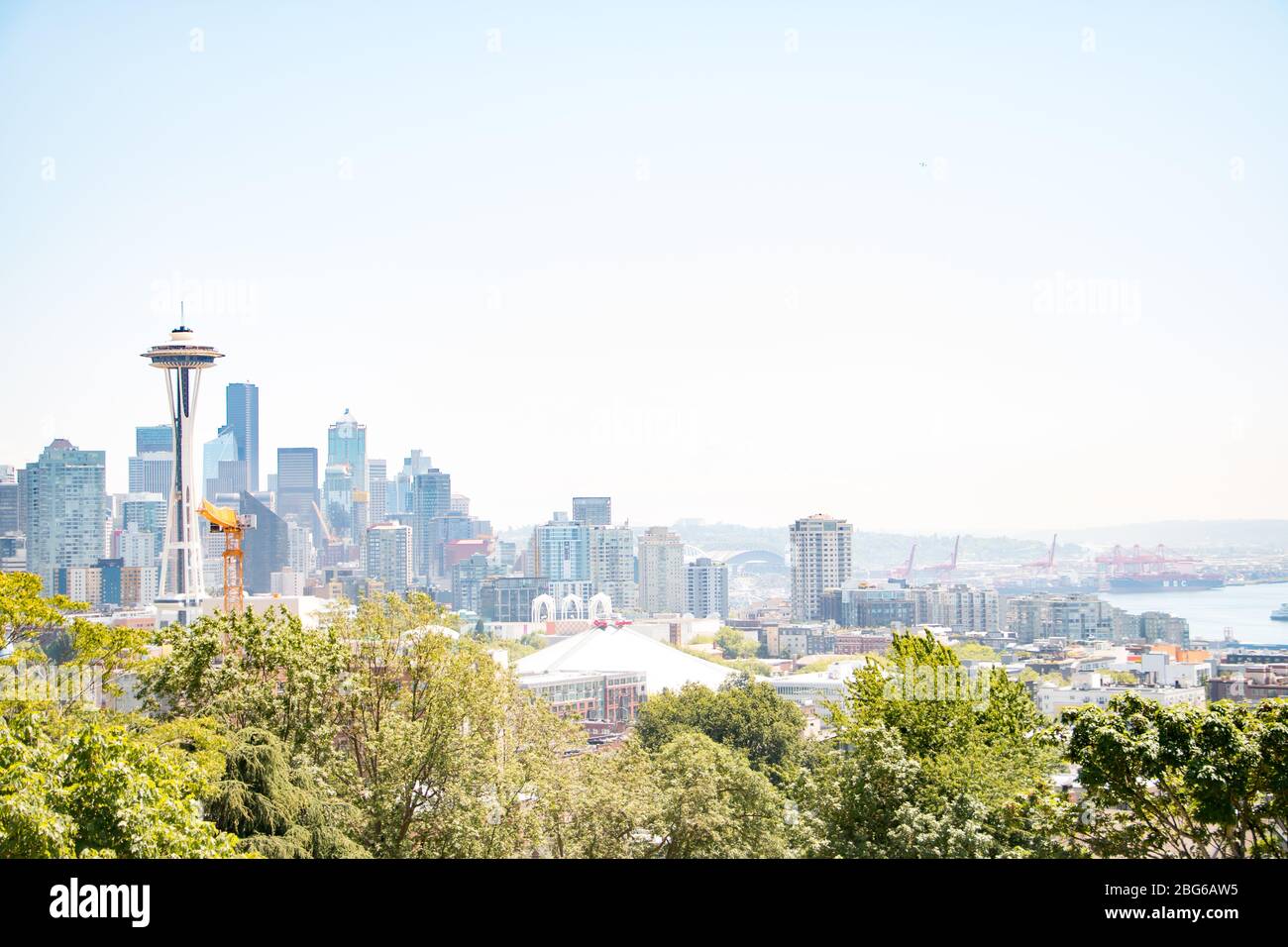 Seattle view city tourist skyscraper hi-res stock photography and ...
