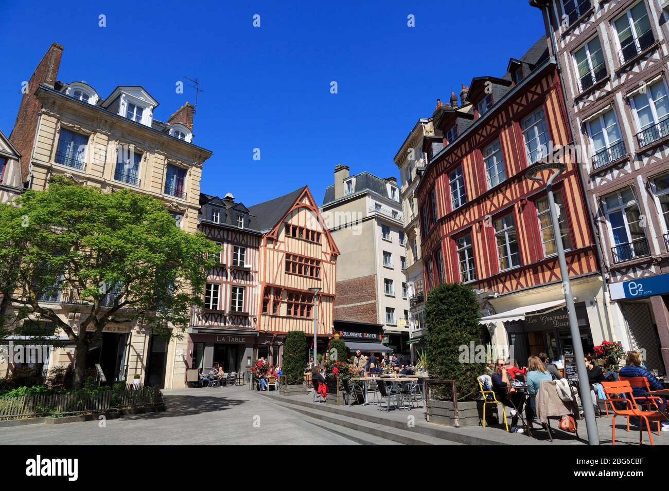 Cafe, Place de la Pucelle, Old Town, Rouen, Normandy, France, Europe ...