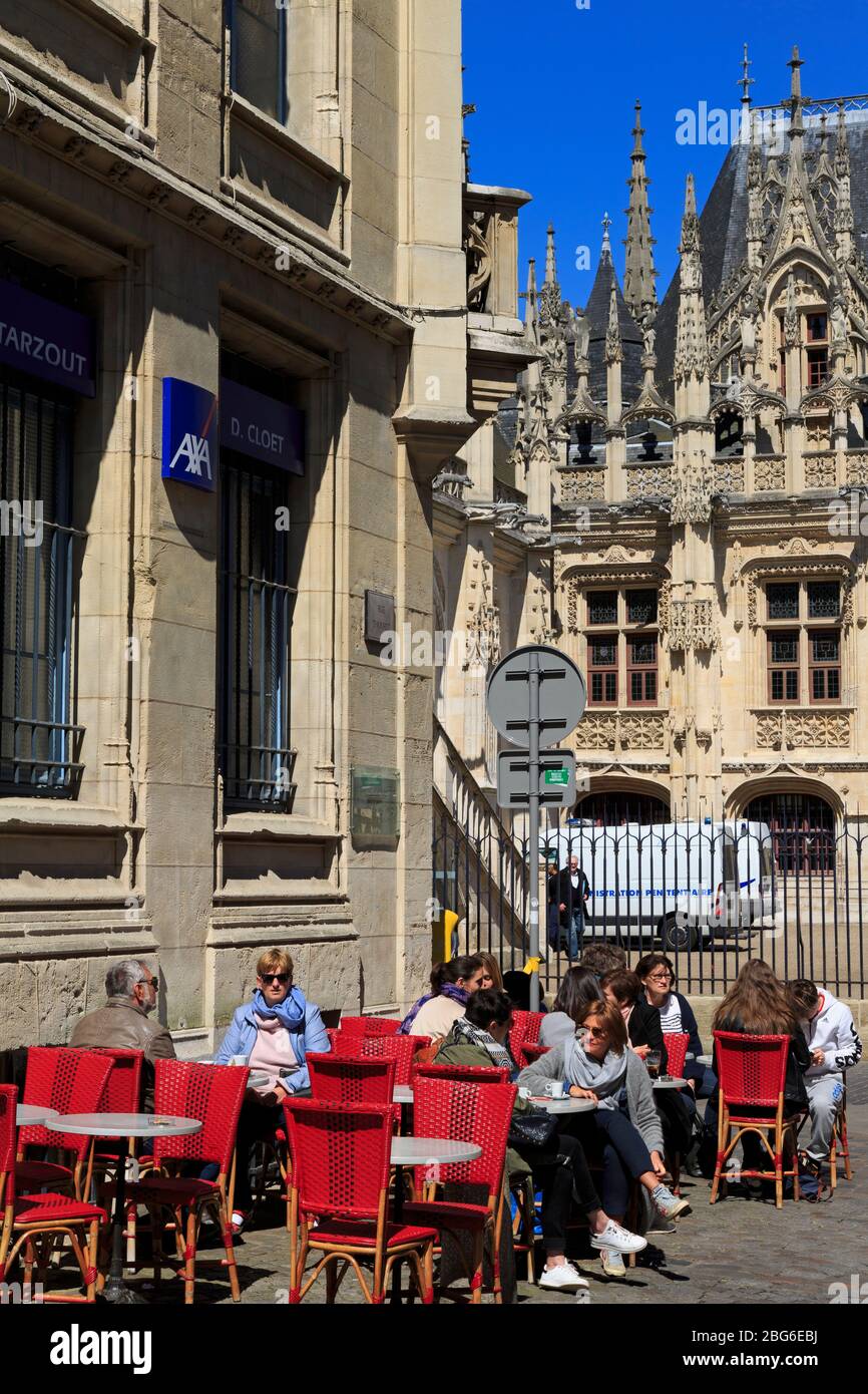 Rouen cafe hi-res stock photography and images - Alamy